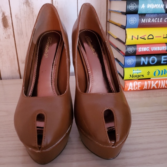 Breckelles | Shoes | Brown Platform Shoes | Poshmark